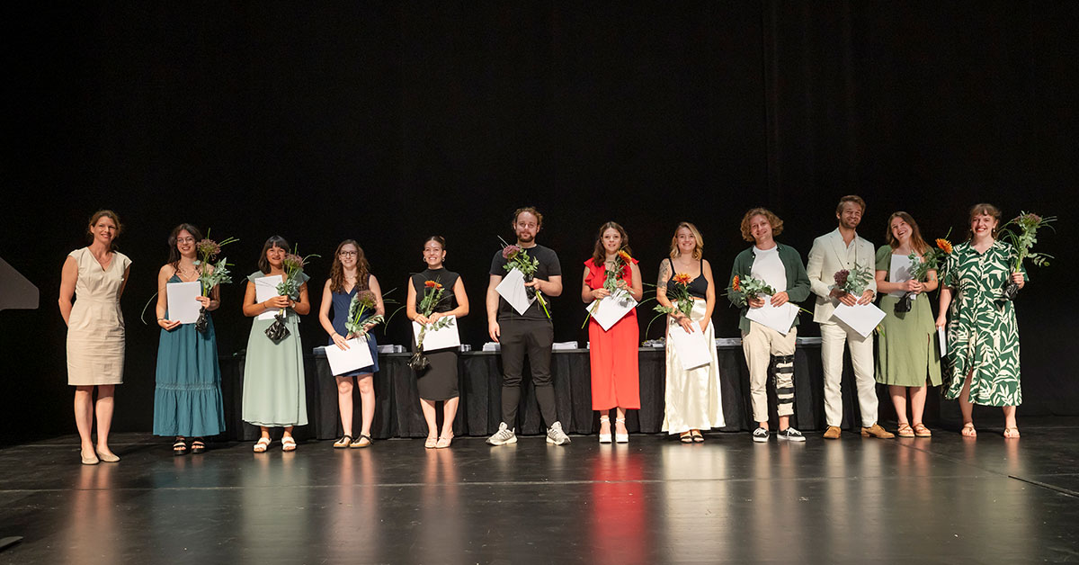 289 Diplome und 16 Preise für Design-, Film- und Kunst-Absolventinnen und -Absolventen der ...