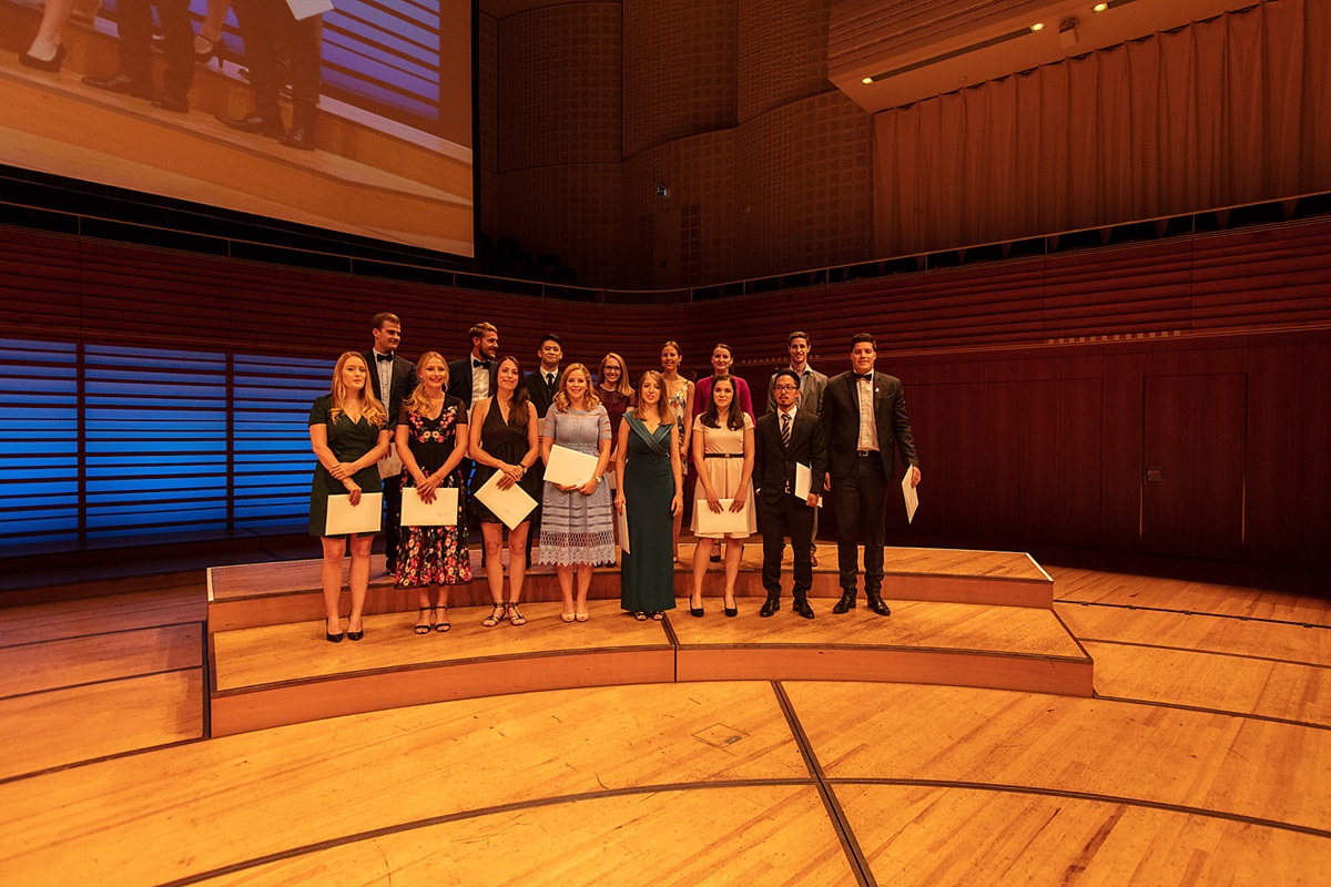 Hochschule Luzern – Wirtschaft: 431 Absolventinnen und Absolventen und ...