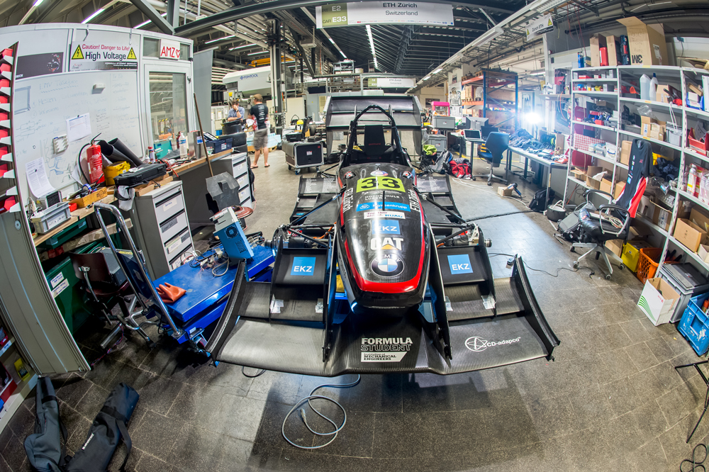 AMZ-Racing-Team: Das Rennfieber lädt die Batterien | Hochschule Luzern