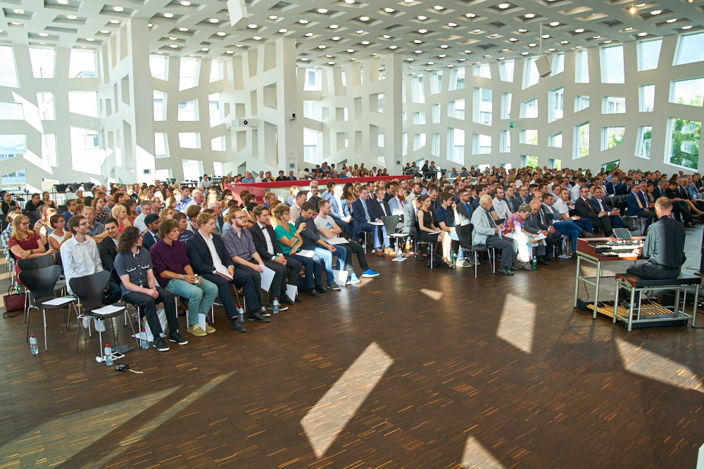 Erste Absolventinnen und Absolventen der Hochschule Luzern – Informatik ...