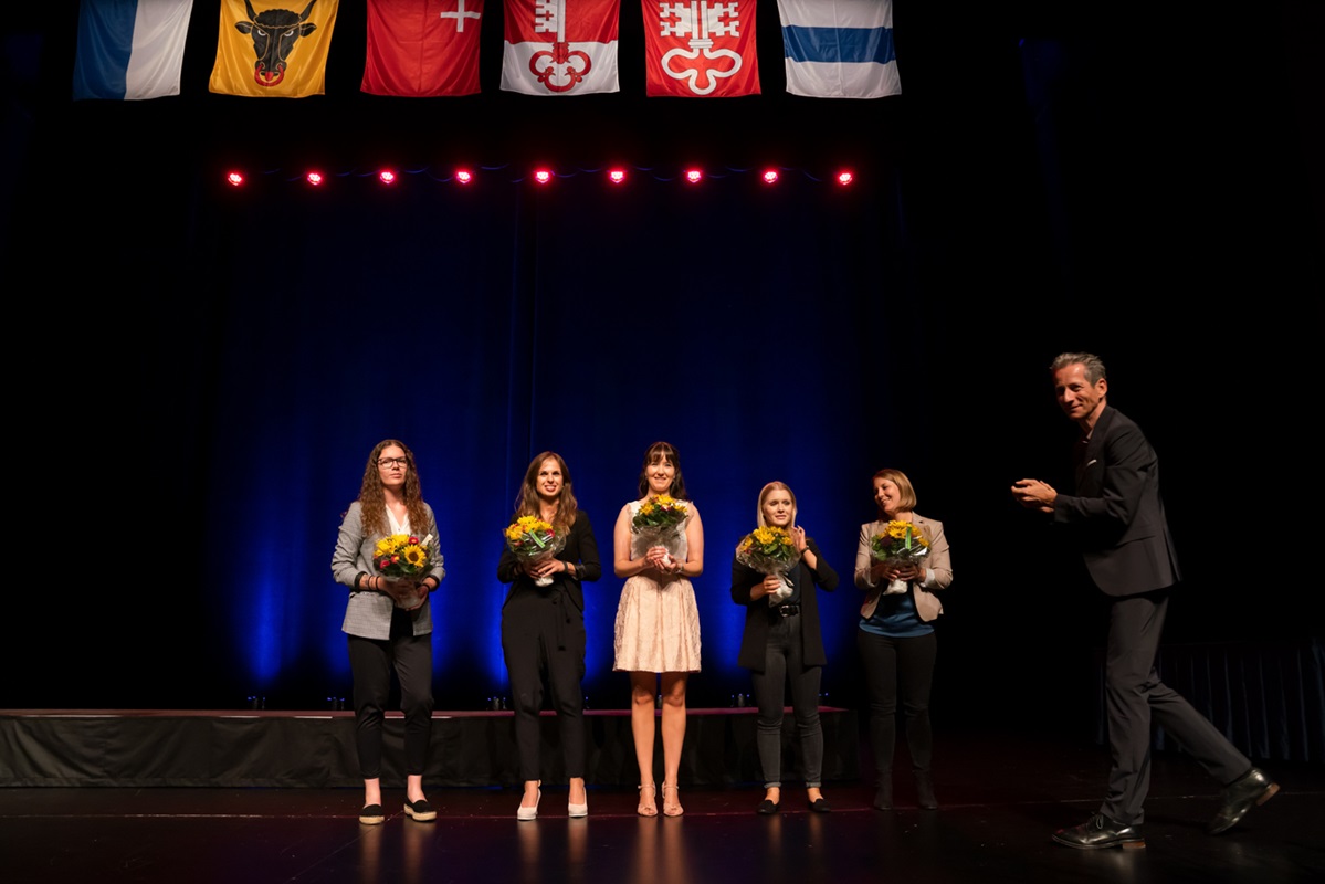 Hochschule Luzern – Informatik: 110 Absolventinnen und Absolventen ...